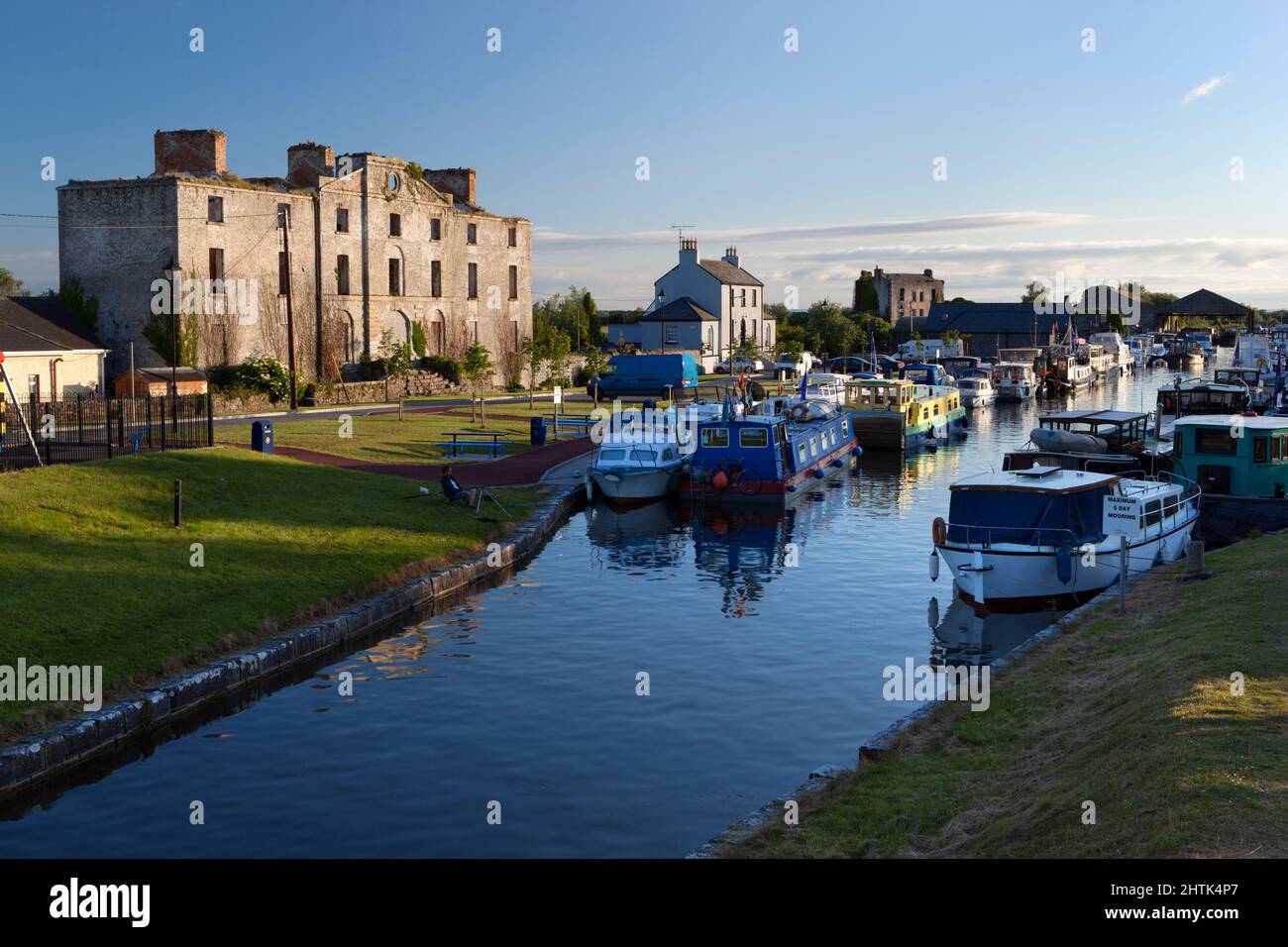 View along the Grand Canal, Shannon Harbour, Offaly, Ireland Stock ...