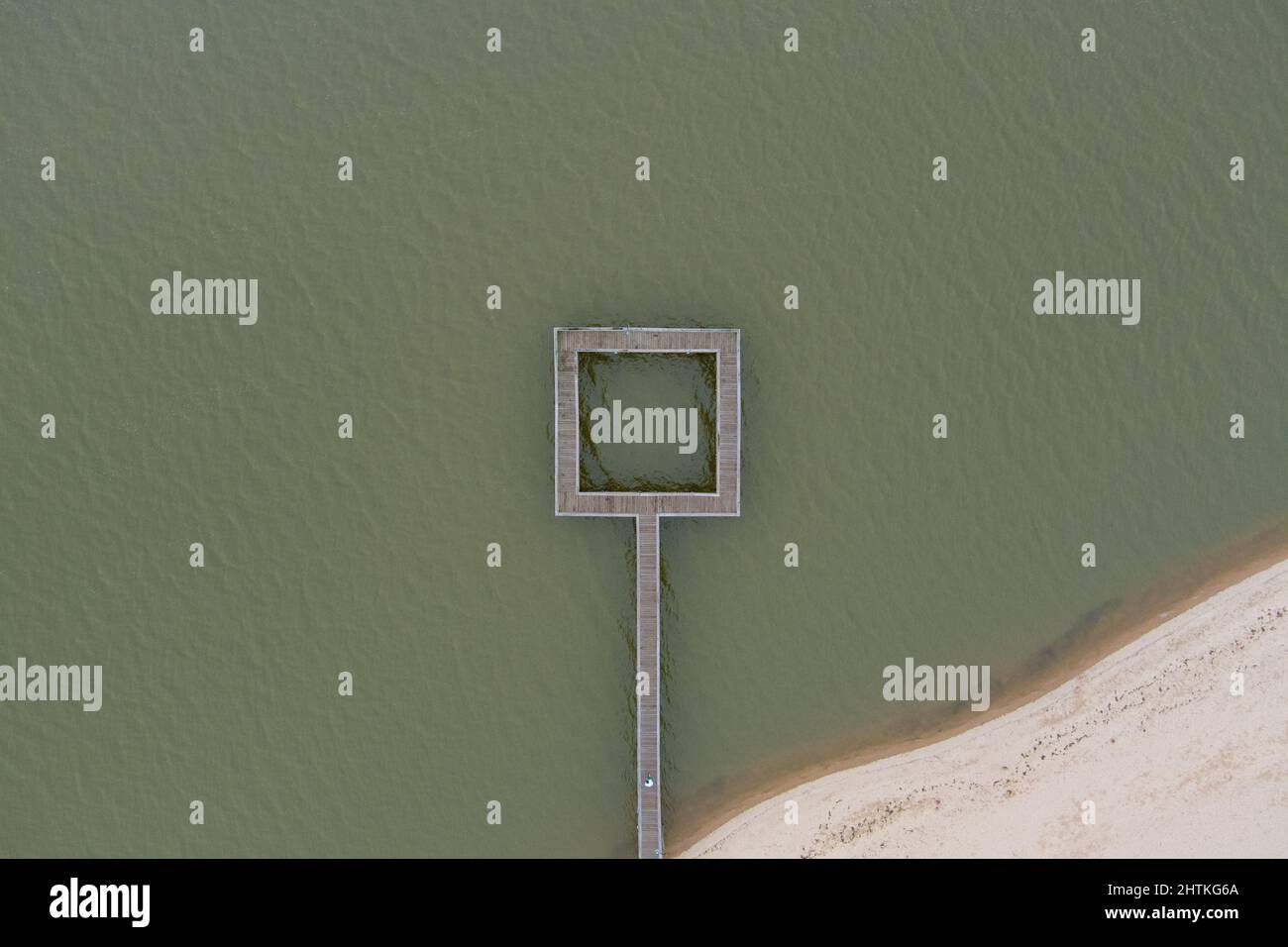 Aerial view of a pier on Mobile Bay Stock Photo - Alamy
