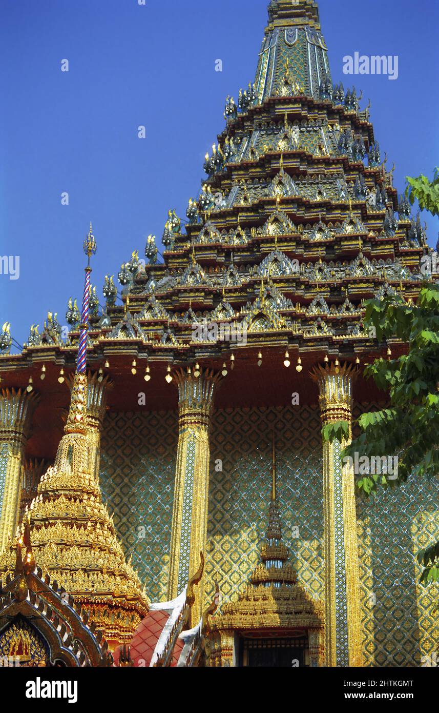 King rama 1 palace hi-res stock photography and images - Alamy
