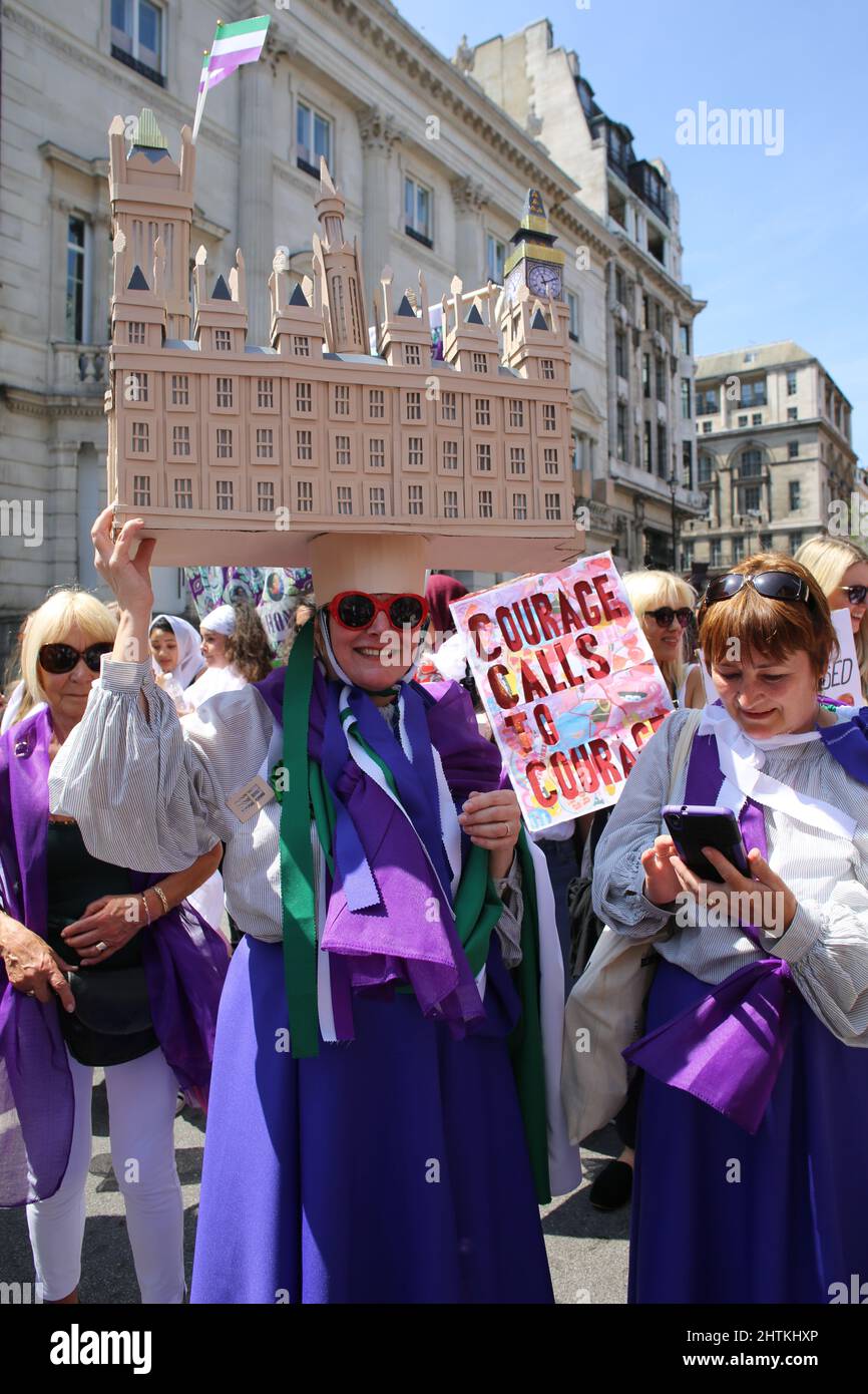Womens suffrage parade hi-res stock photography and images - Alamy