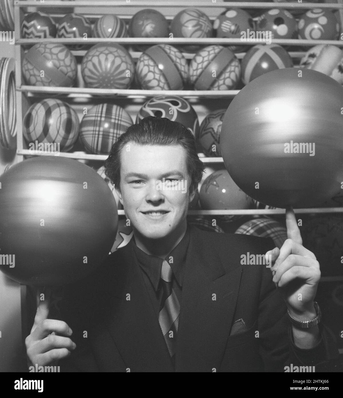 Talented man in the 1950s. The swedish nature filmdirector Jan Lindblad ...