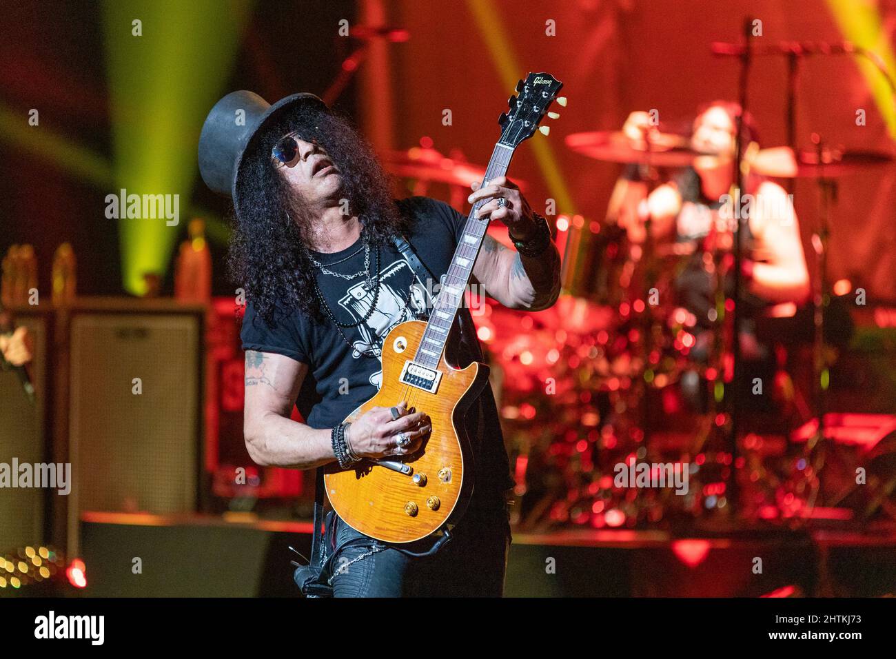 Milwaukee, US, February 28, 2022, Slash (Saul Hudson) of Slash ...