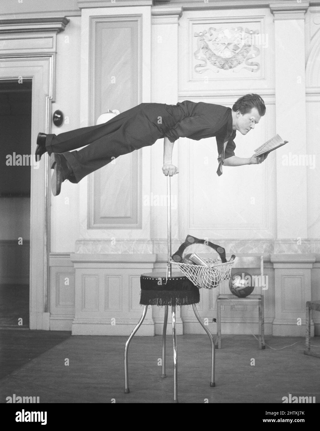 Talented man in the 1950s. The swedish nature filmdirector Jan Lindblad ...