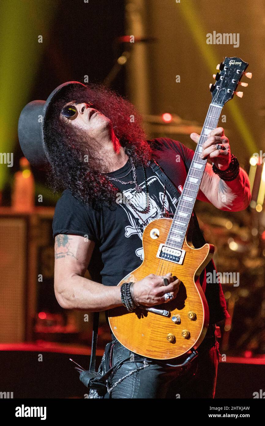 Milwaukee, US, February 28, 2022, Slash (Saul Hudson) of Slash ...