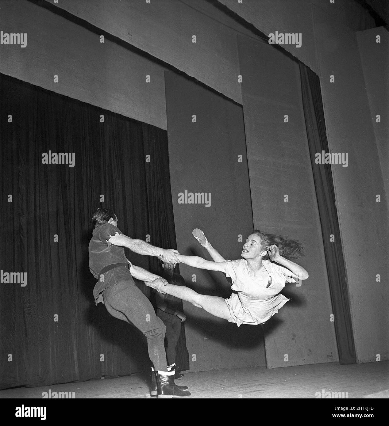1950s swing hi-res stock photography and images - Alamy