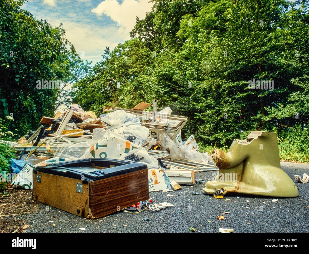 Makeup, still life, mess hi-res stock photography and images - Alamy
