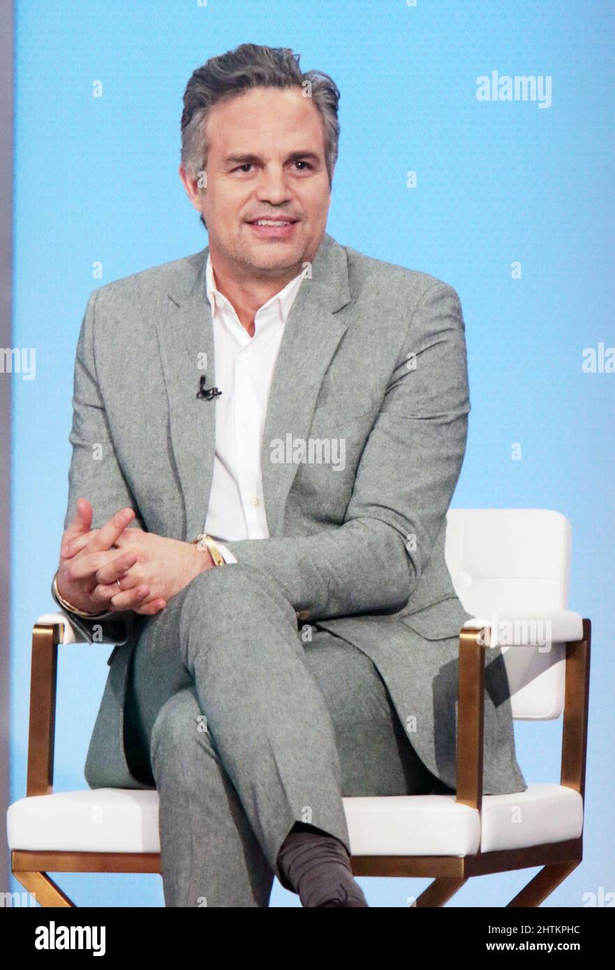 The adam project mark ruffalo hi-res stock photography and images - Alamy