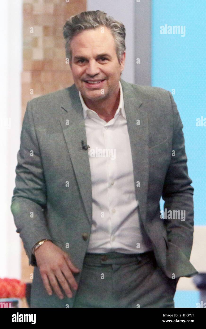 The adam project mark ruffalo hi-res stock photography and images - Alamy