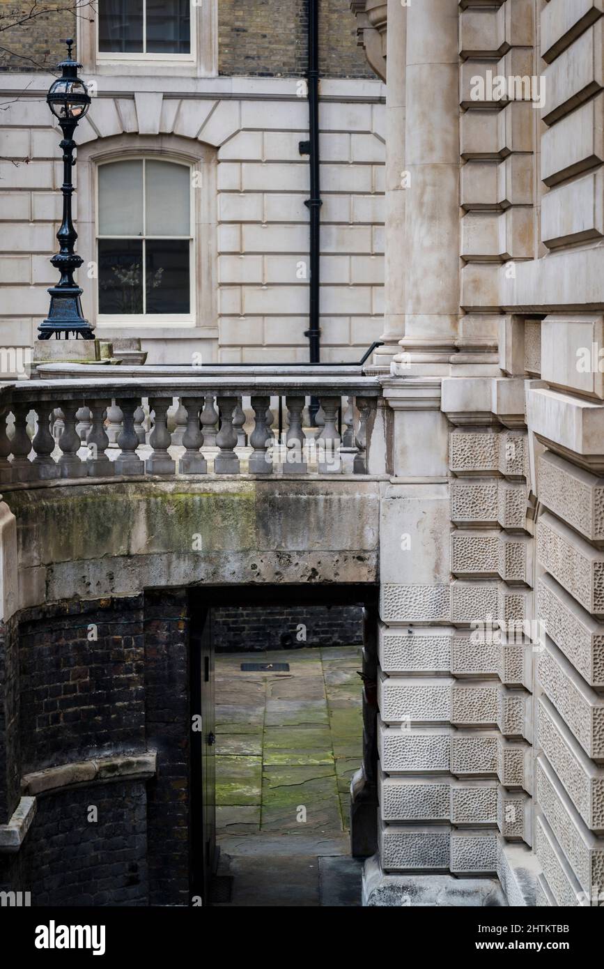 Architectural detail of buildings in the Templedistrict, London ...