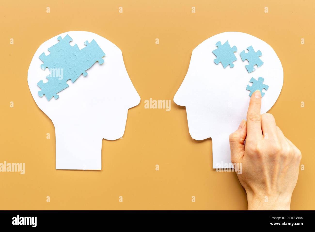 Teamwork concept, brain storm. Communication between two paper human ...