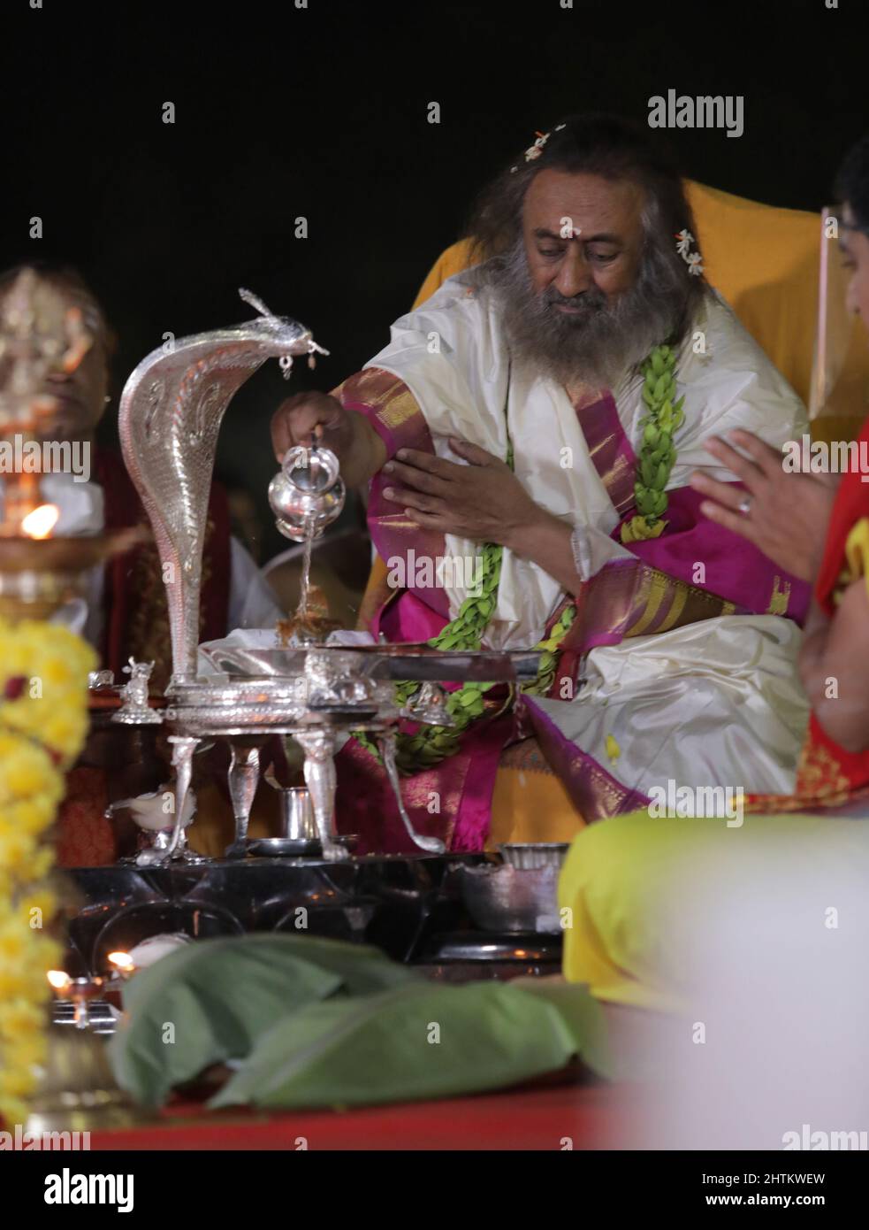 Sri sri ravi shankar hi-res stock photography and images - Alamy