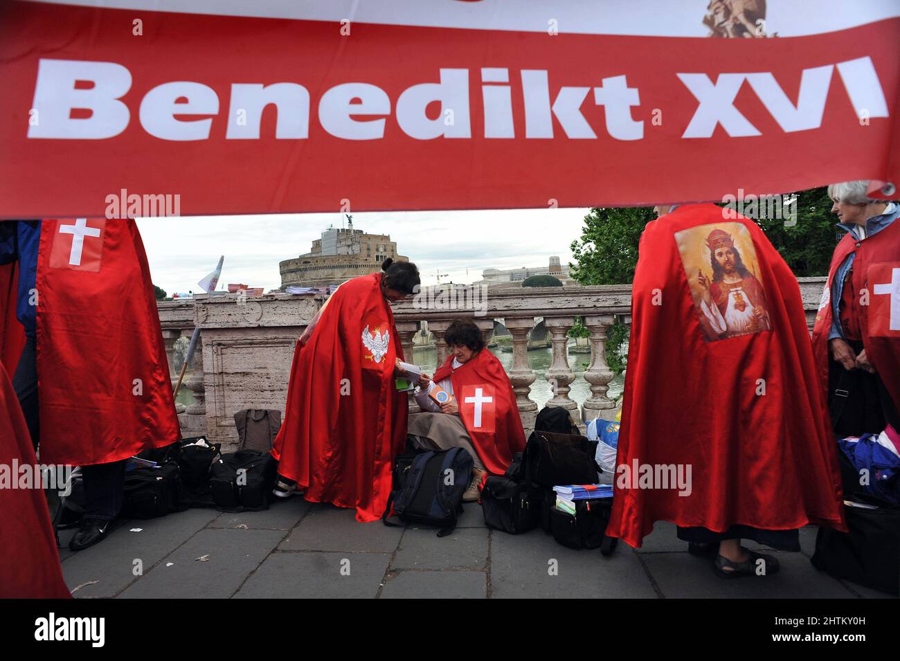Rome (Italy), 01/05/2011: Pilgrims waiting for the beatification of ...