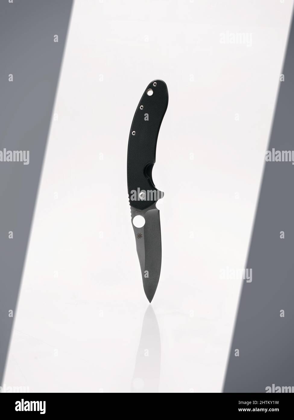Shot pointy sharp knife hi-res stock photography and images - Alamy
