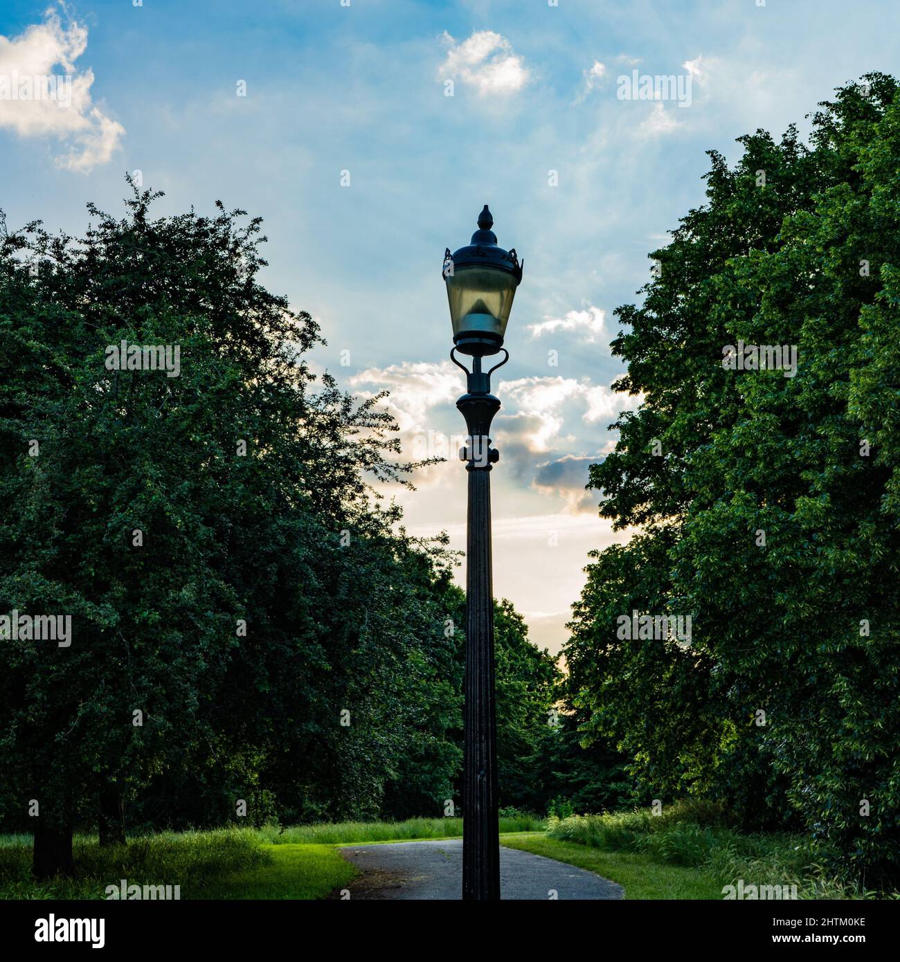 Primrose hill lamp hi-res stock photography and images - Alamy