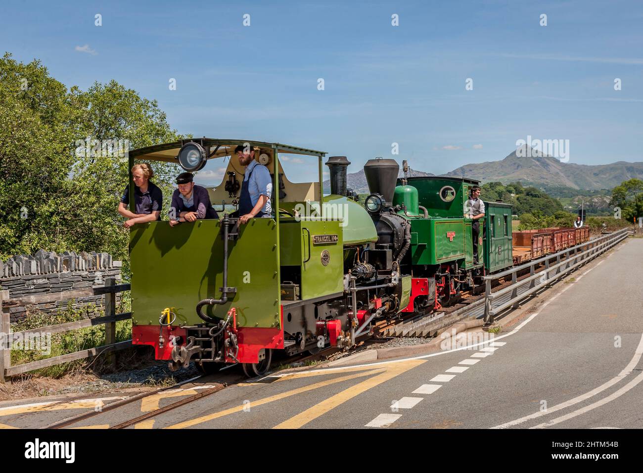 Ffestiniog railway steam locomotive no hi-res stock photography and images - Alamy
