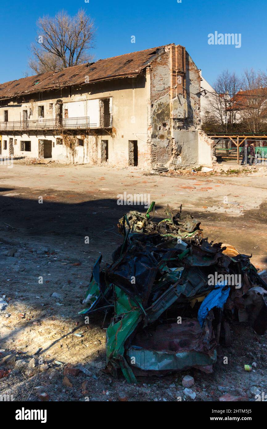 Bulldozed yard hi-res stock photography and images - Alamy