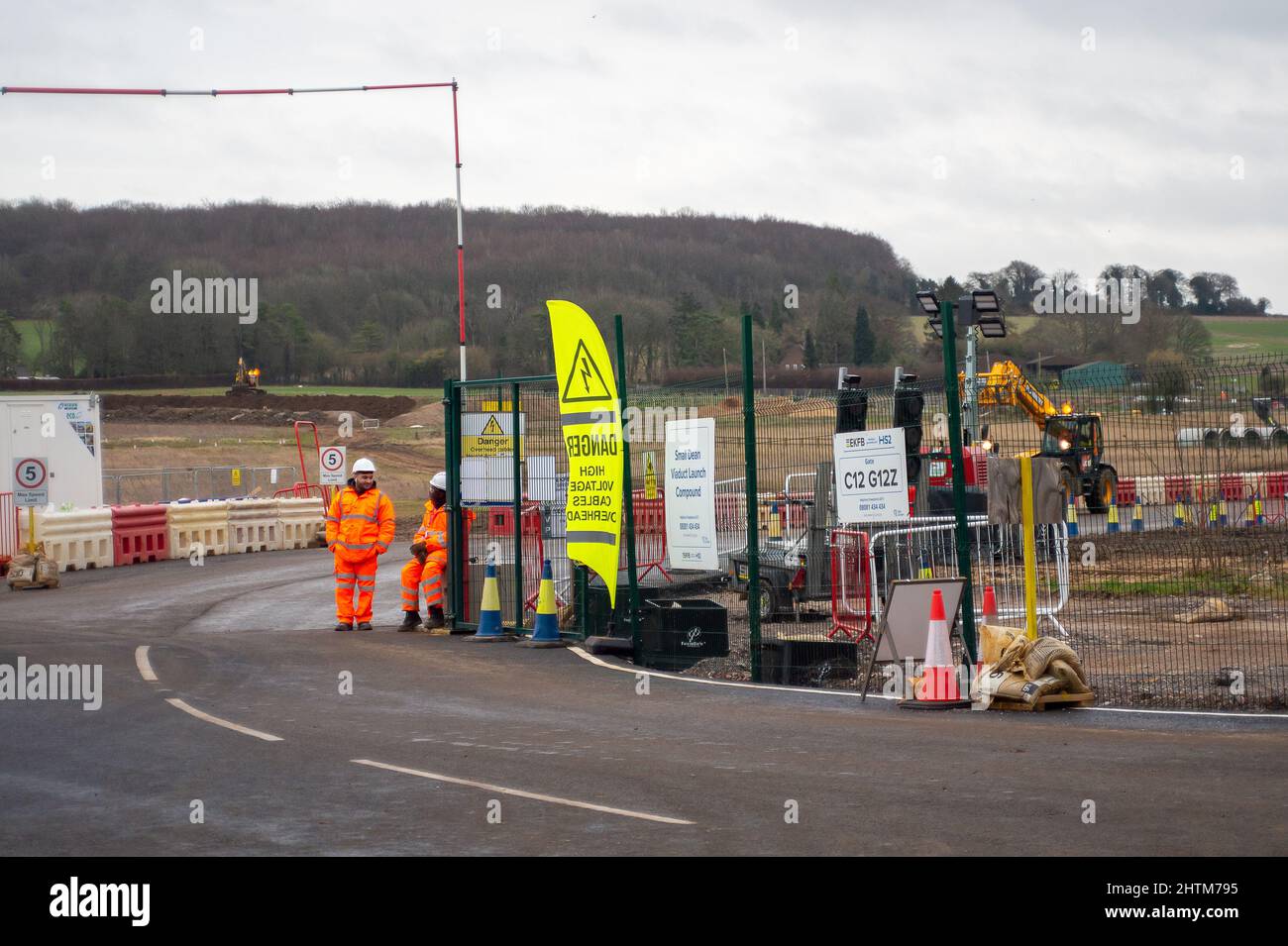 Wendover, Buckinghamshire, UK. 28th February, 2022. The HS2 Small Dean ...