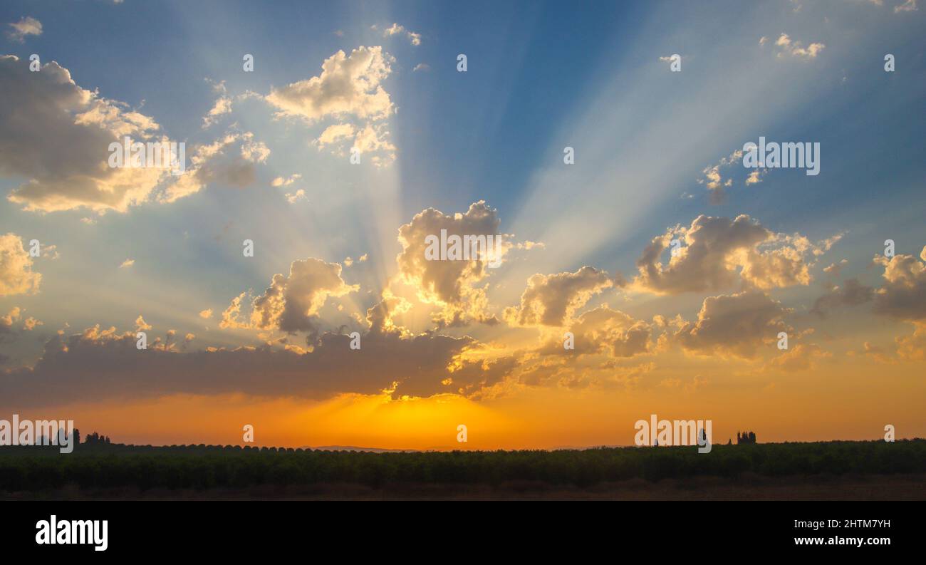 Beautiful evening atmosphere hi-res stock photography and images - Alamy