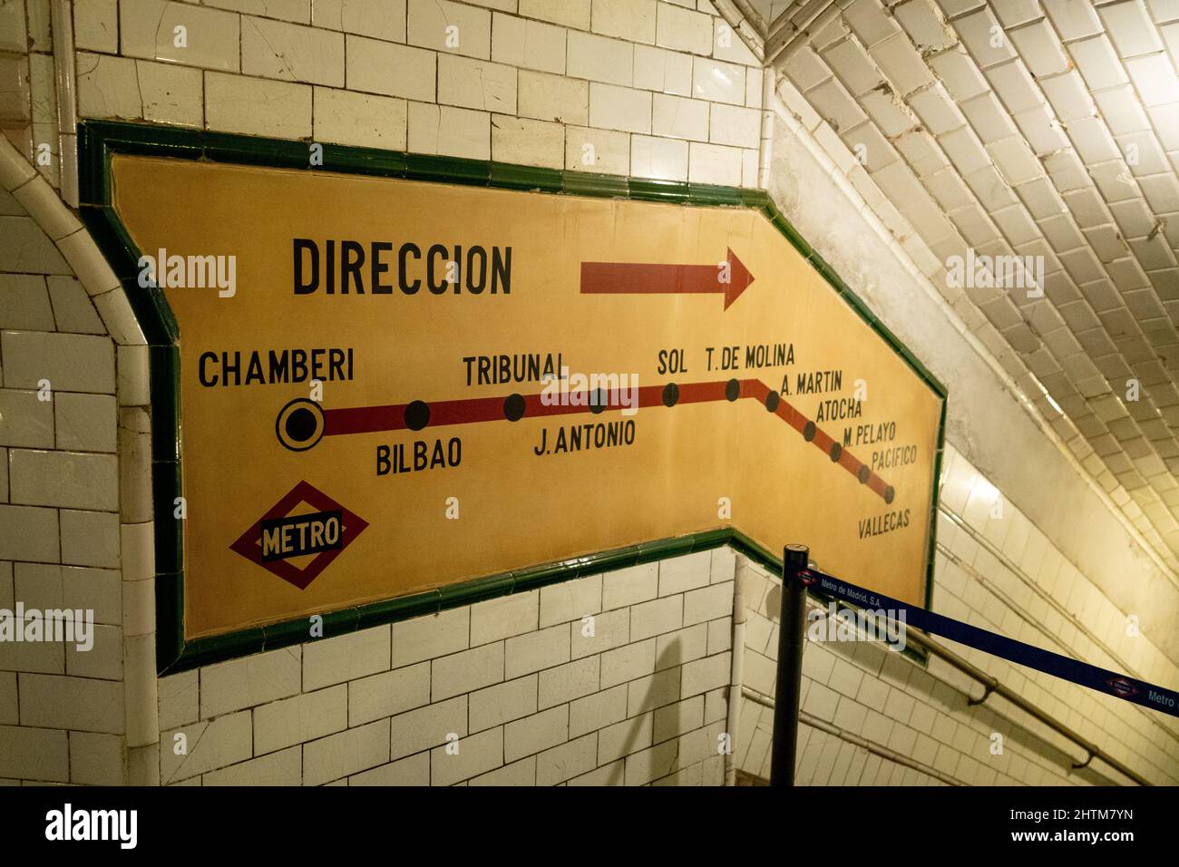 Chamberí metro station madrid hi-res stock photography and images - Alamy