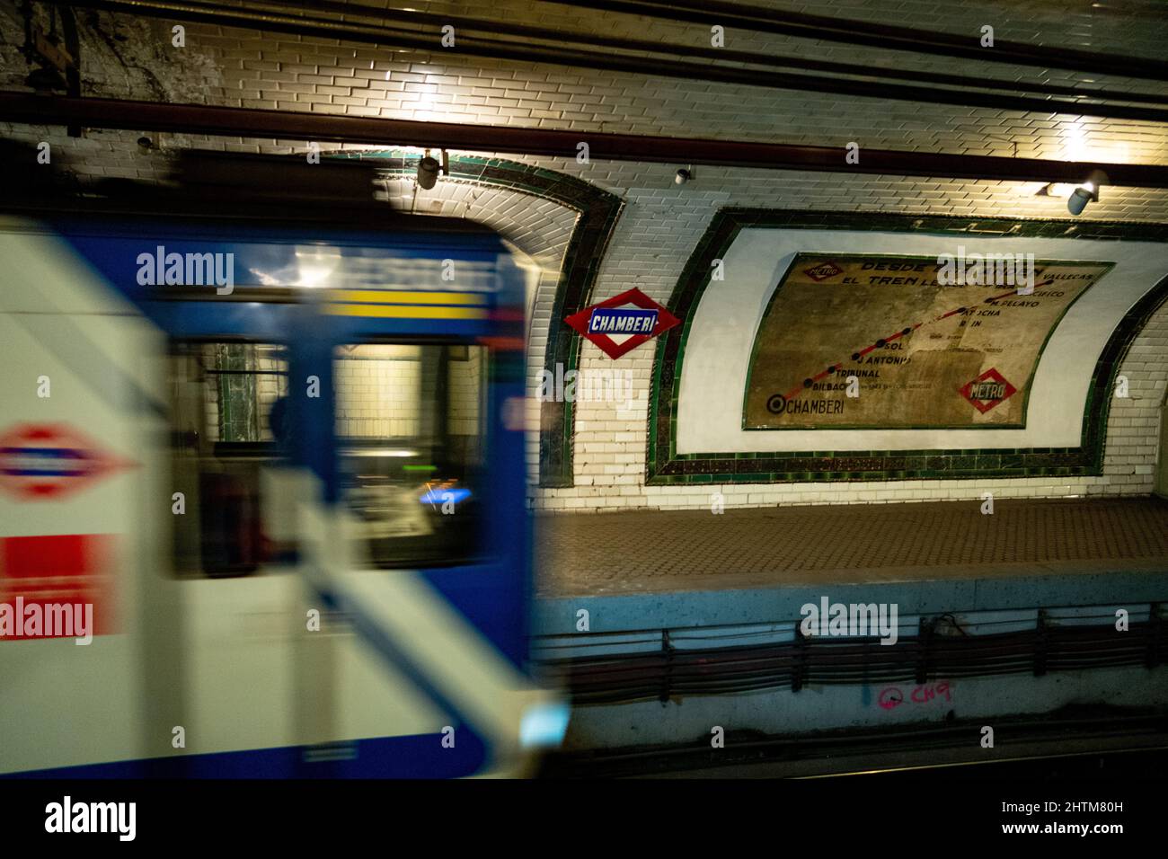 Chamberí metro station madrid hi-res stock photography and images - Alamy