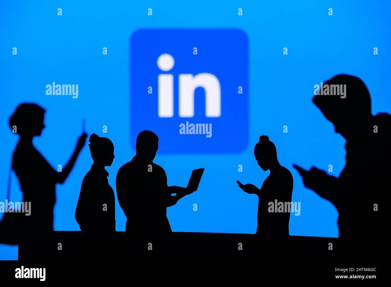 NEW YORK, USA, 25. MAY 2020: Linkedin business and employment-oriented ...