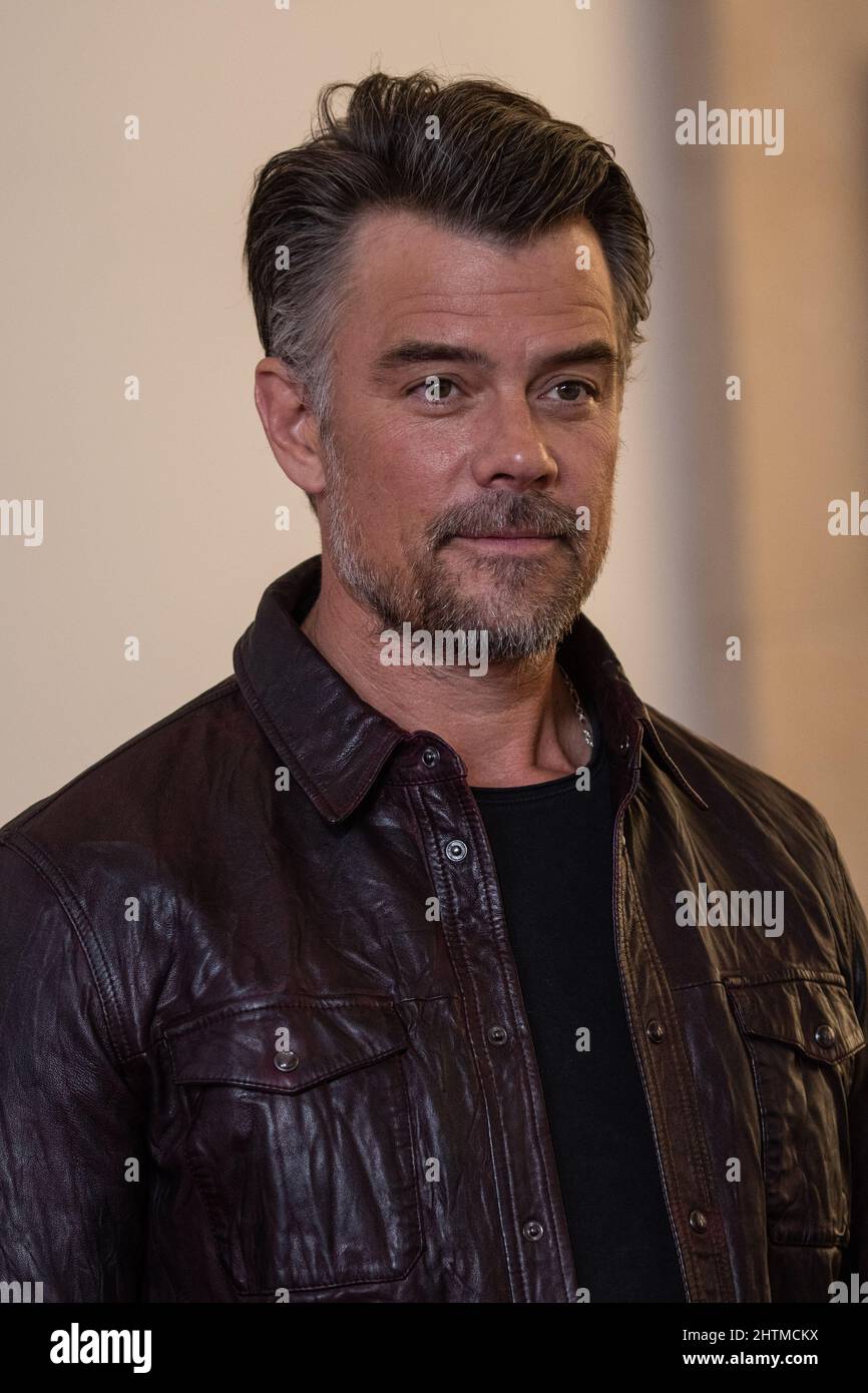Josh Duhamel Wallpaper 2022