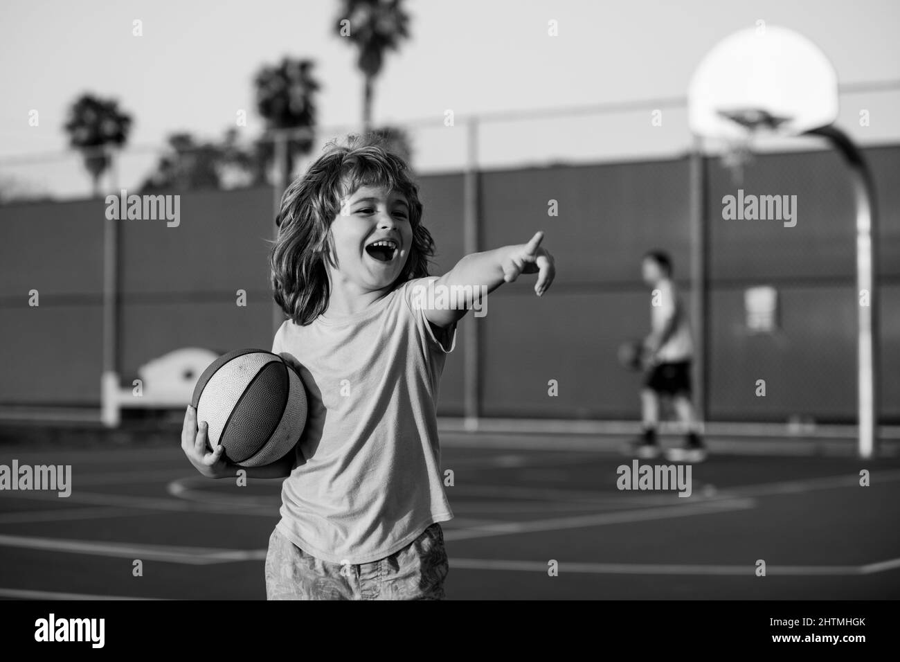 Little Kids Pointing And Laughing