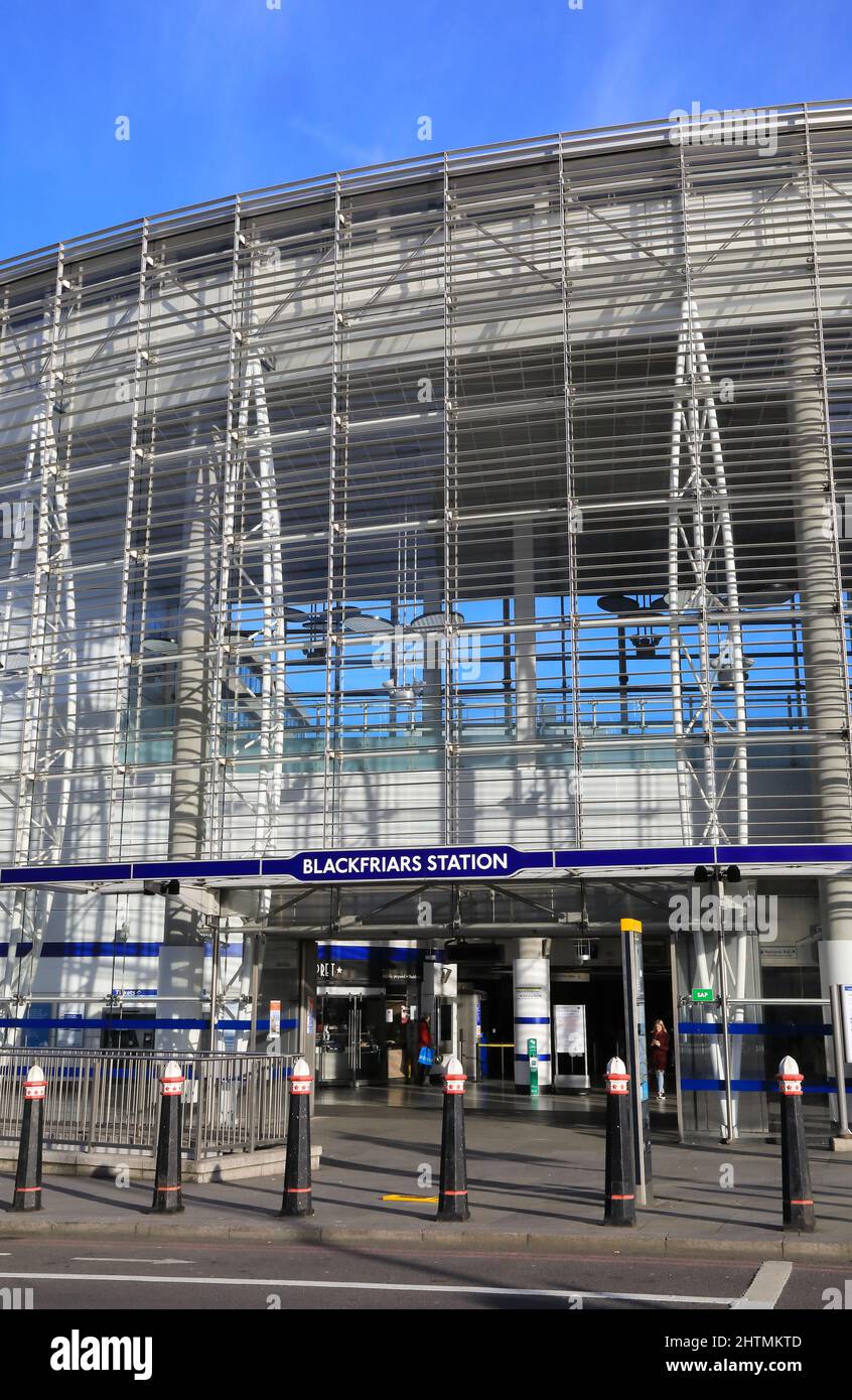 Blackfriars mainline and tube station, in London, UK Stock Photo - Alamy