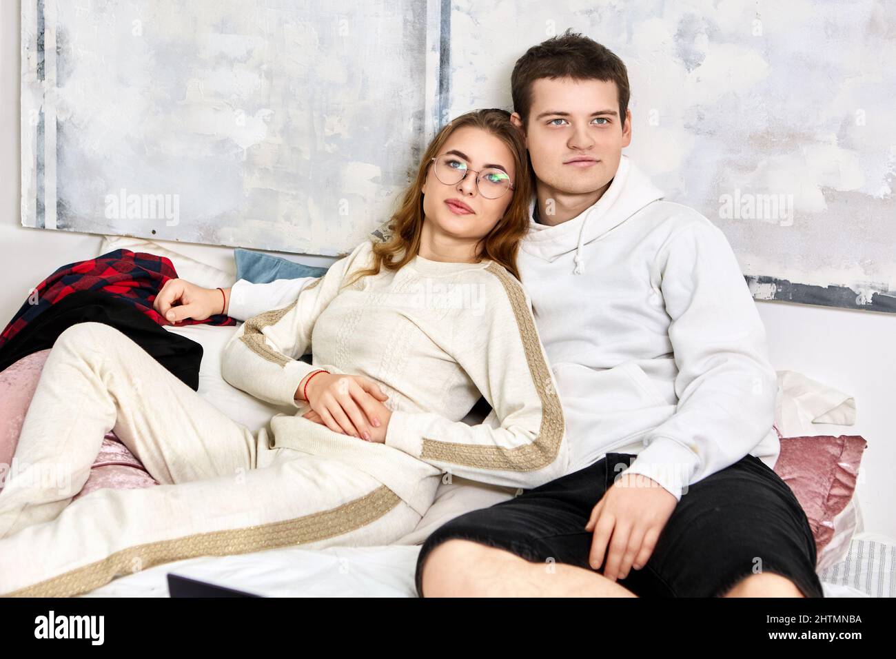 Couple watching tv serious hi-res stock photography and images - Alamy