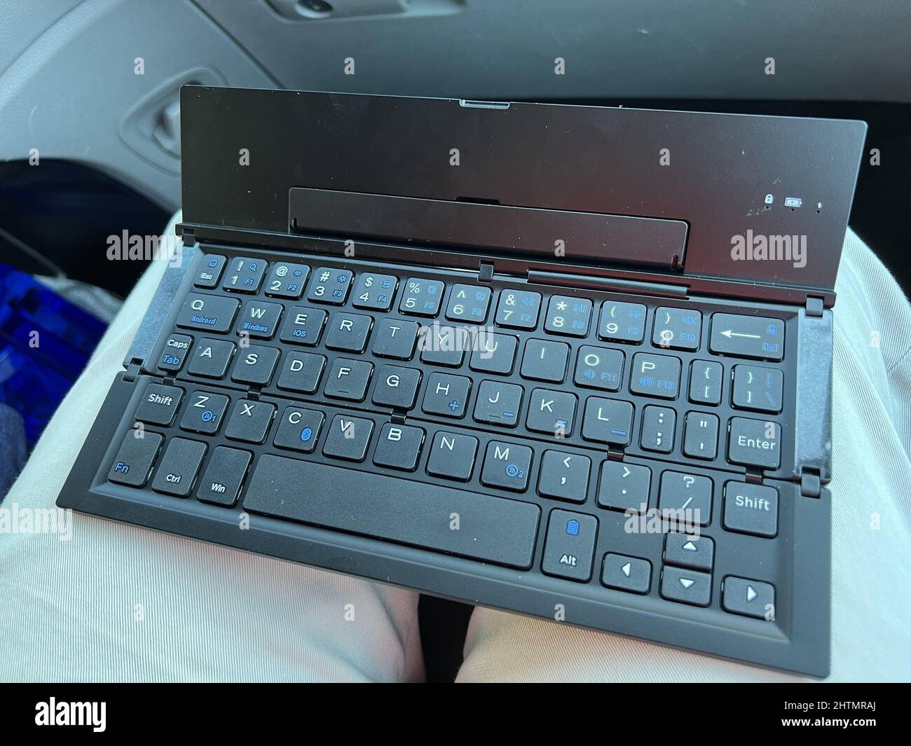 Bluetooth folding portable keyboard for a tablet, Lafayette, California ...