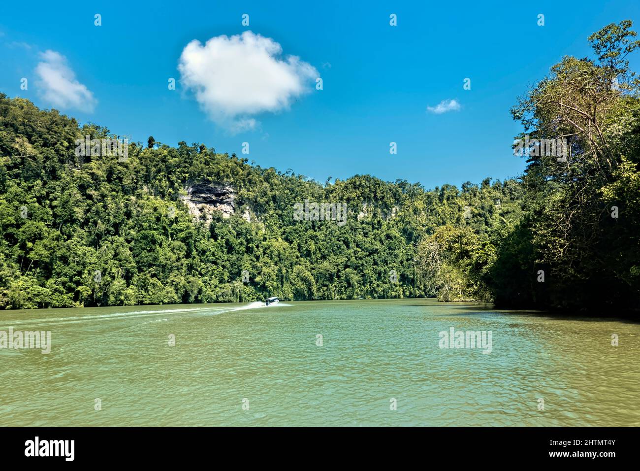 Dulce river guatemala hi-res stock photography and images - Alamy