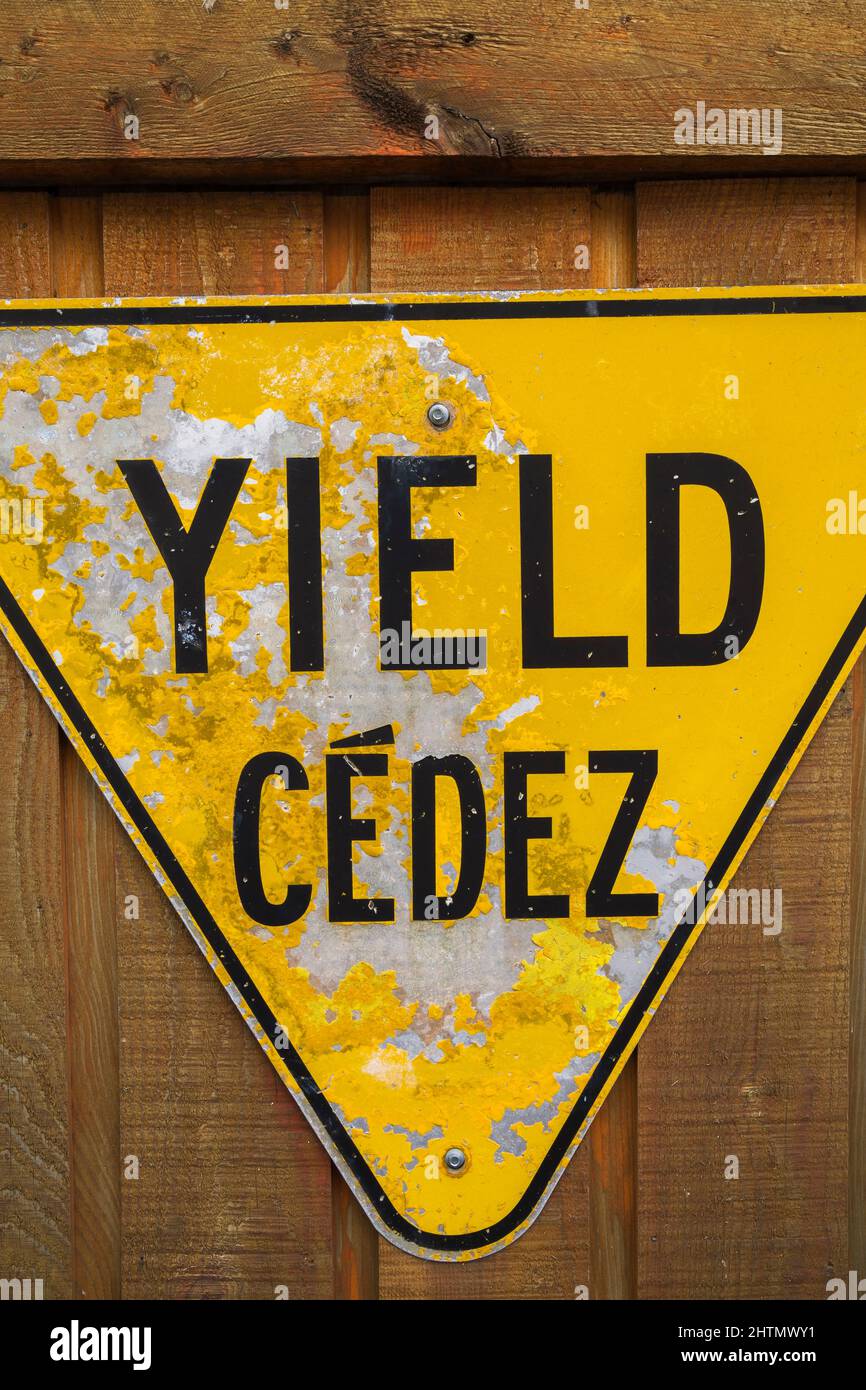 Old english road signs hi-res stock photography and images - Alamy