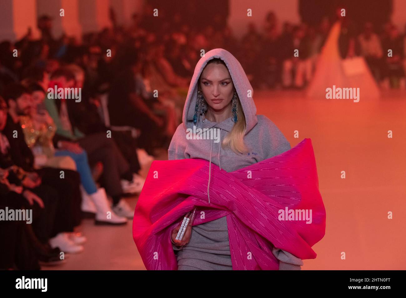 Candice Swanepoel Runway 2022