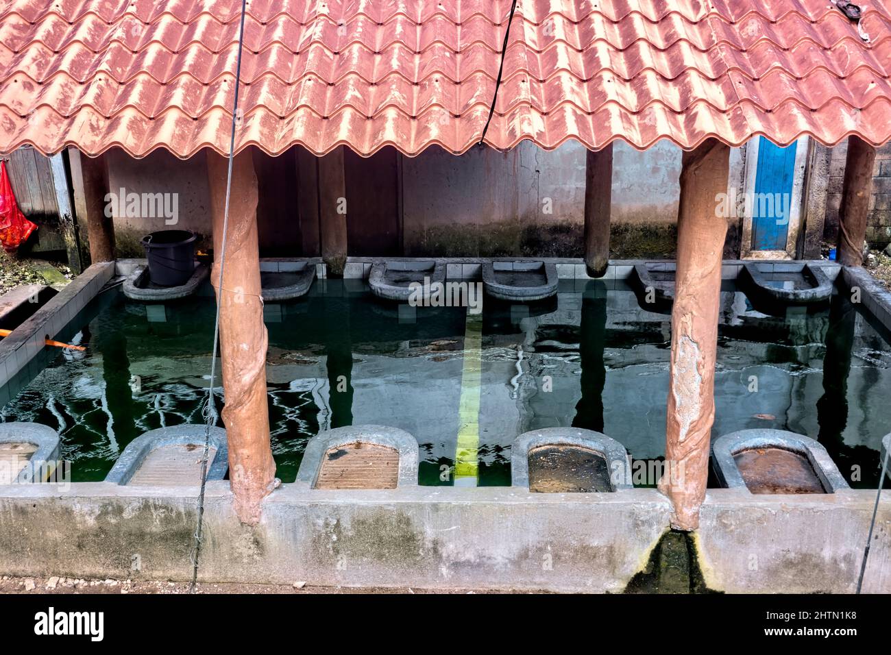 Communal washing basins hi-res stock photography and images - Alamy