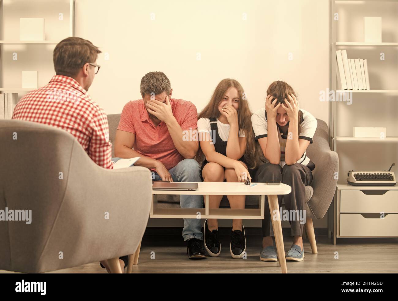 Family problems kid hi-res stock photography and images - Alamy