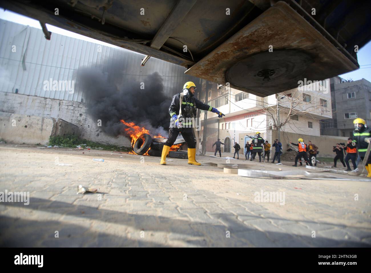 Gaza, Palestine. 01st Mar, 2022. Members of Palestinian Civil defence ...
