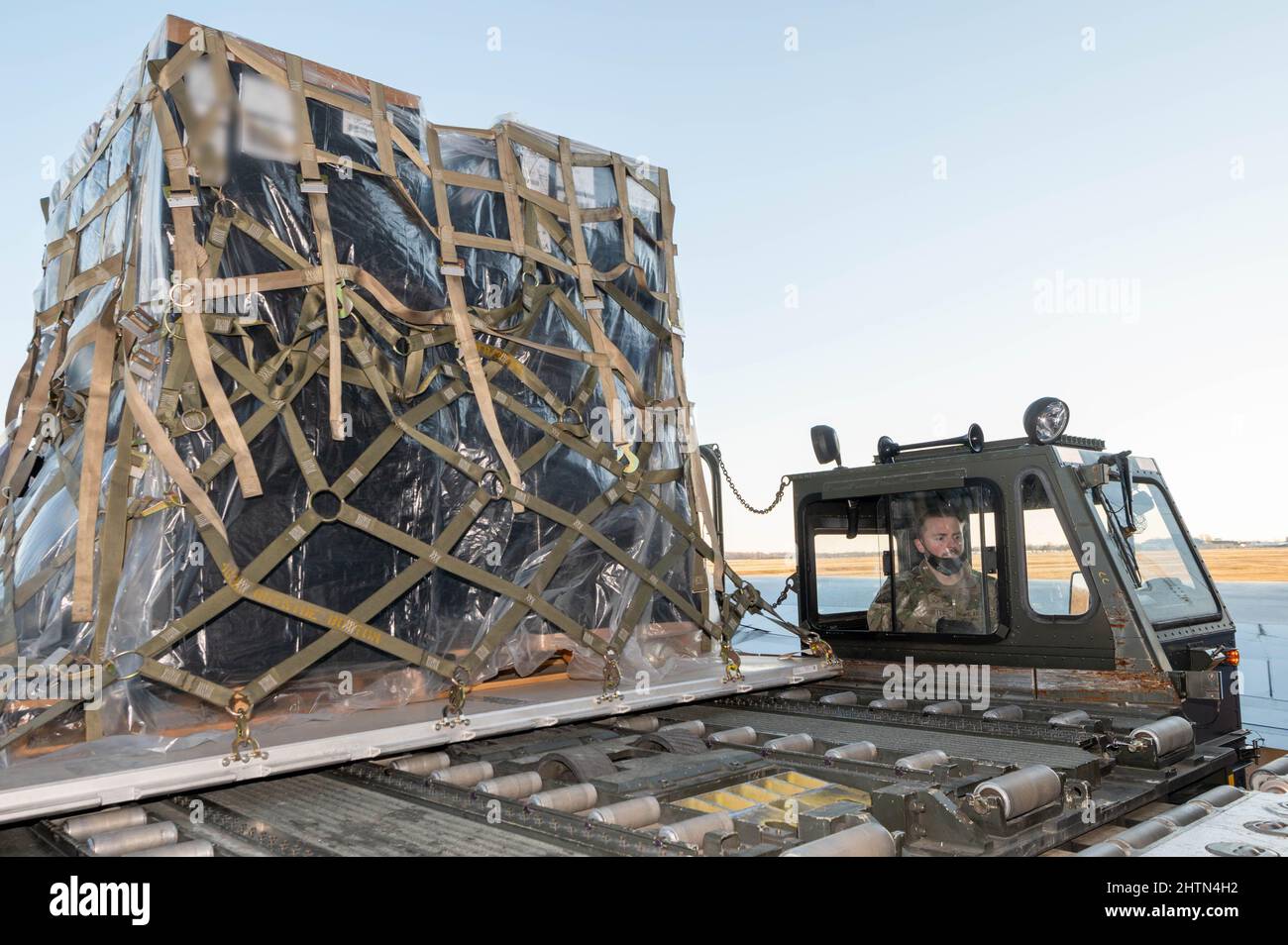 Dover, Delaware, USA. 27th Jan, 2022. Senior Airman Joseph Bittle ...