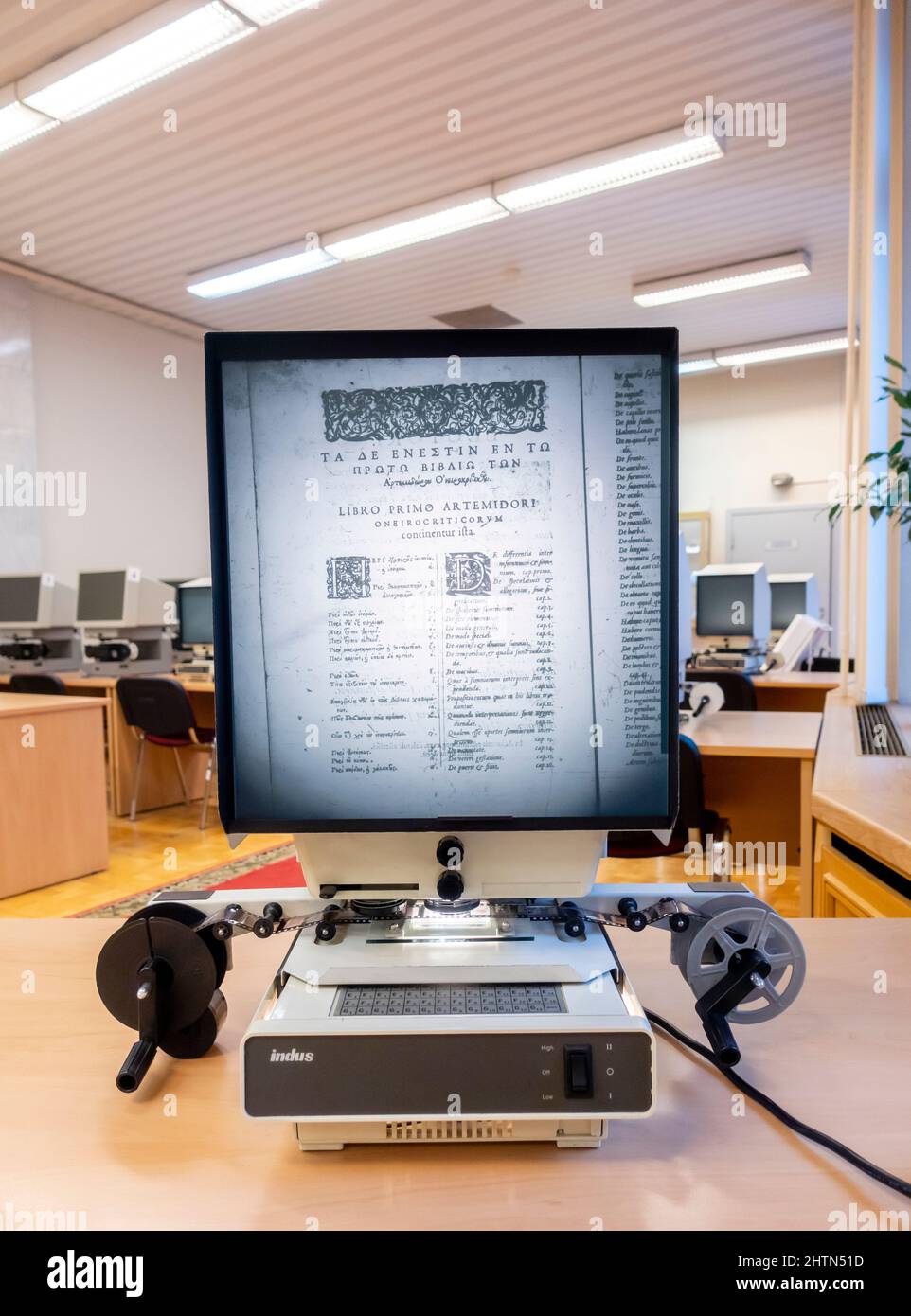 Micro library hi-res stock photography and images - Alamy