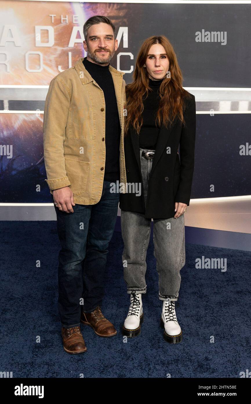 New York, United States. 28th Feb, 2022. Evan Jonigkeit and Zosia Mamet ...