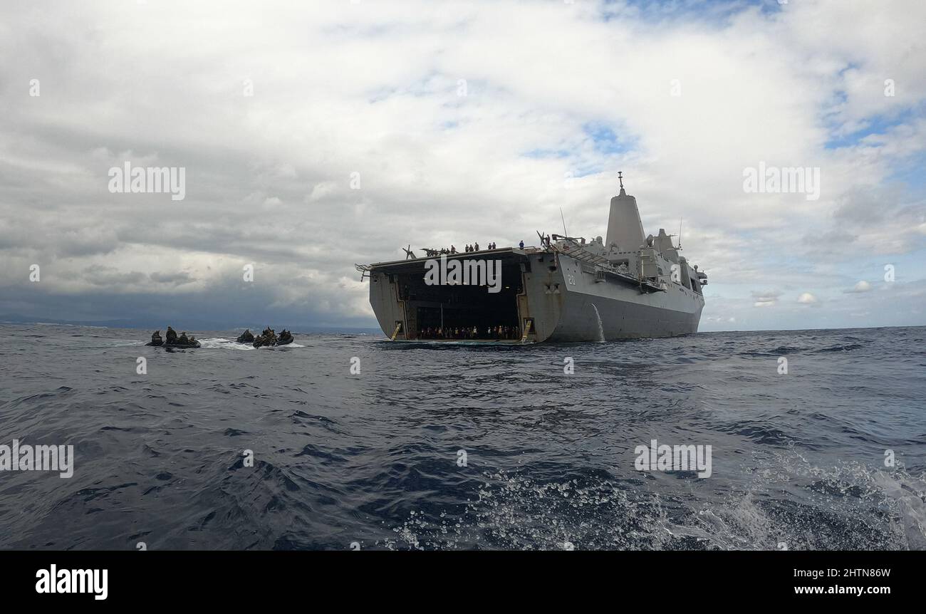 U.S. Marines with Battalion Landing Team 1/5, 31st Marine Expeditionary ...