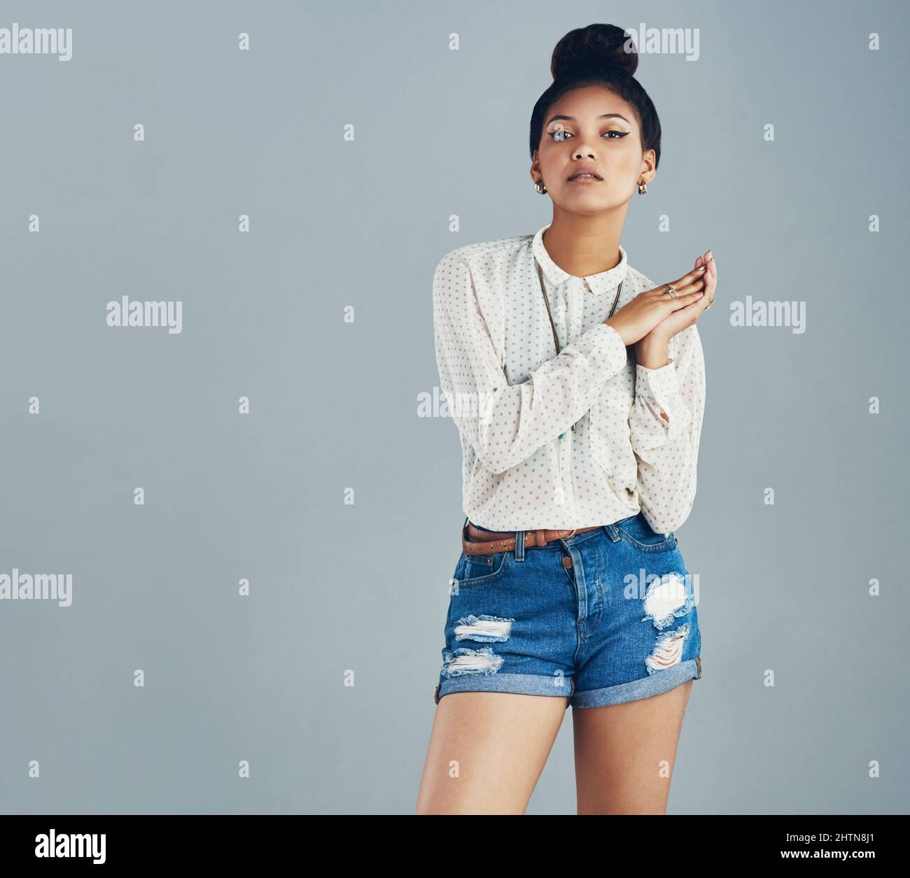 Sassy pose hi-res stock photography and images - Alamy