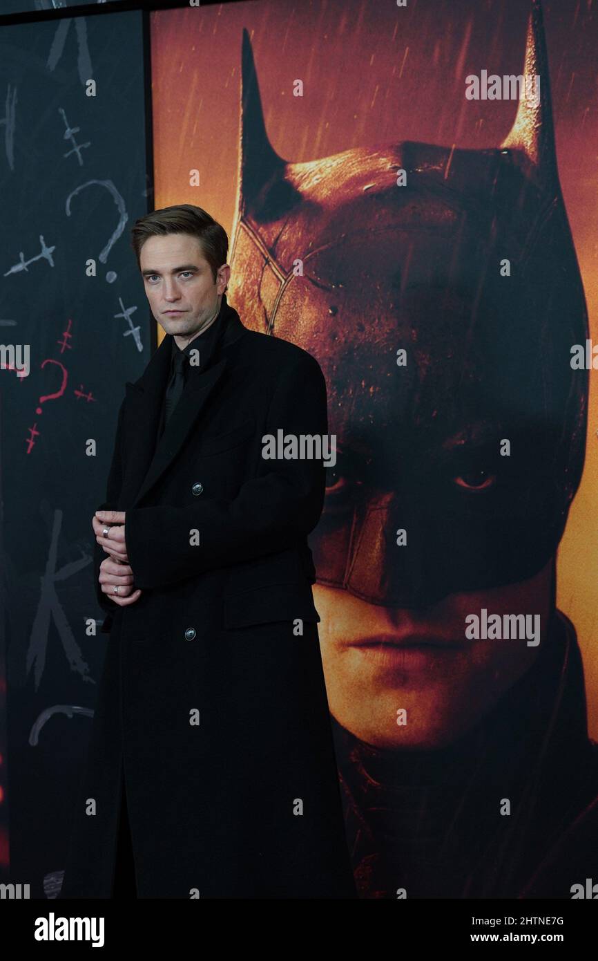 New York, NY, USA. 1st Mar, 2022. Robert Pattinson at arrivals for THE ...