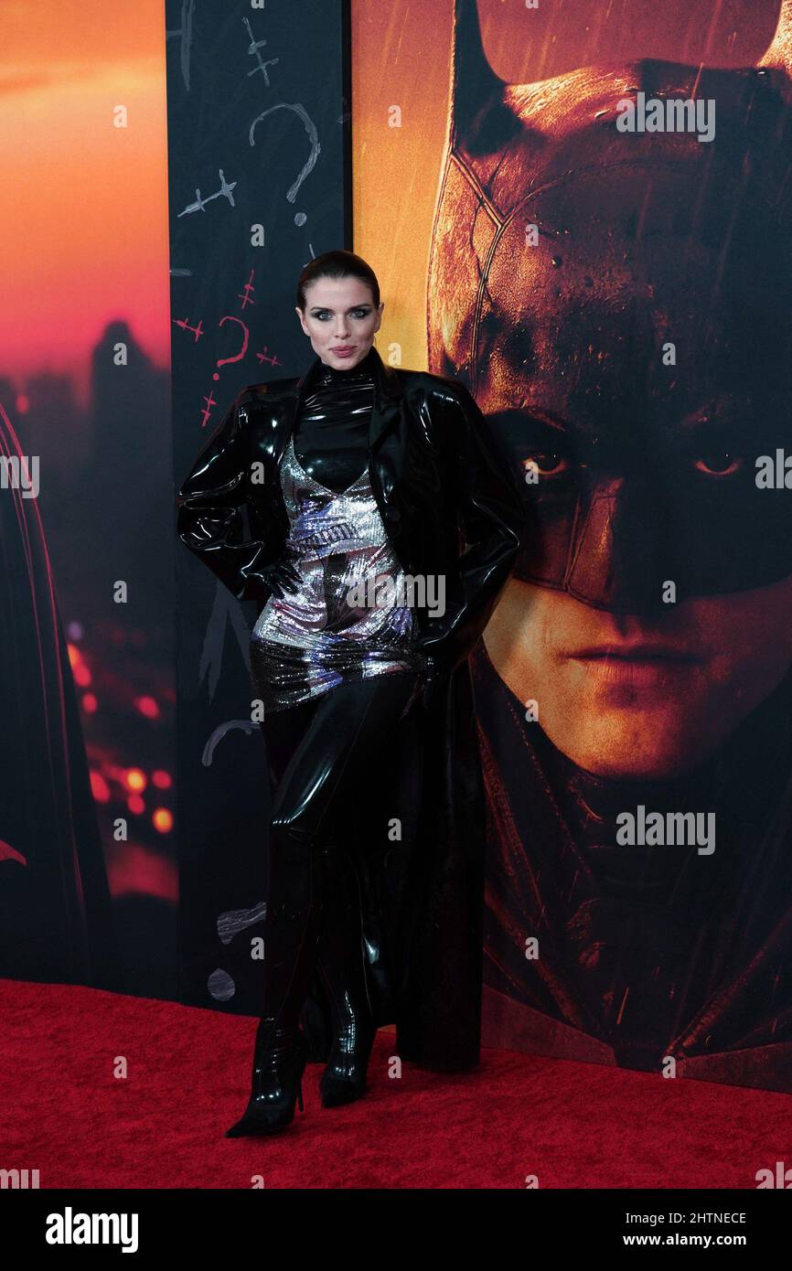 New York, NY, USA. 1st Mar, 2022. Julia Fox at arrivals for THE BATMAN ...
