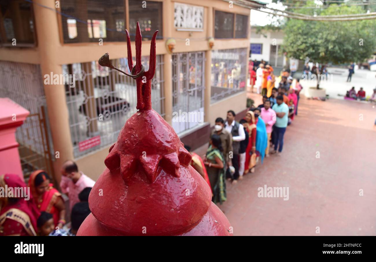 Guwahati, Guwahati, India. 1st Mar, 2022. Hindu devotees queue to offer ...