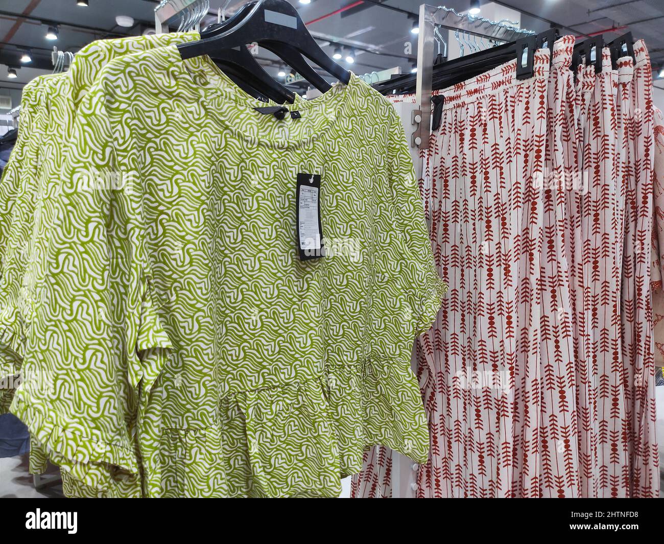 Indian colorful dresses, Fashion stylish colourful clothes display in ...