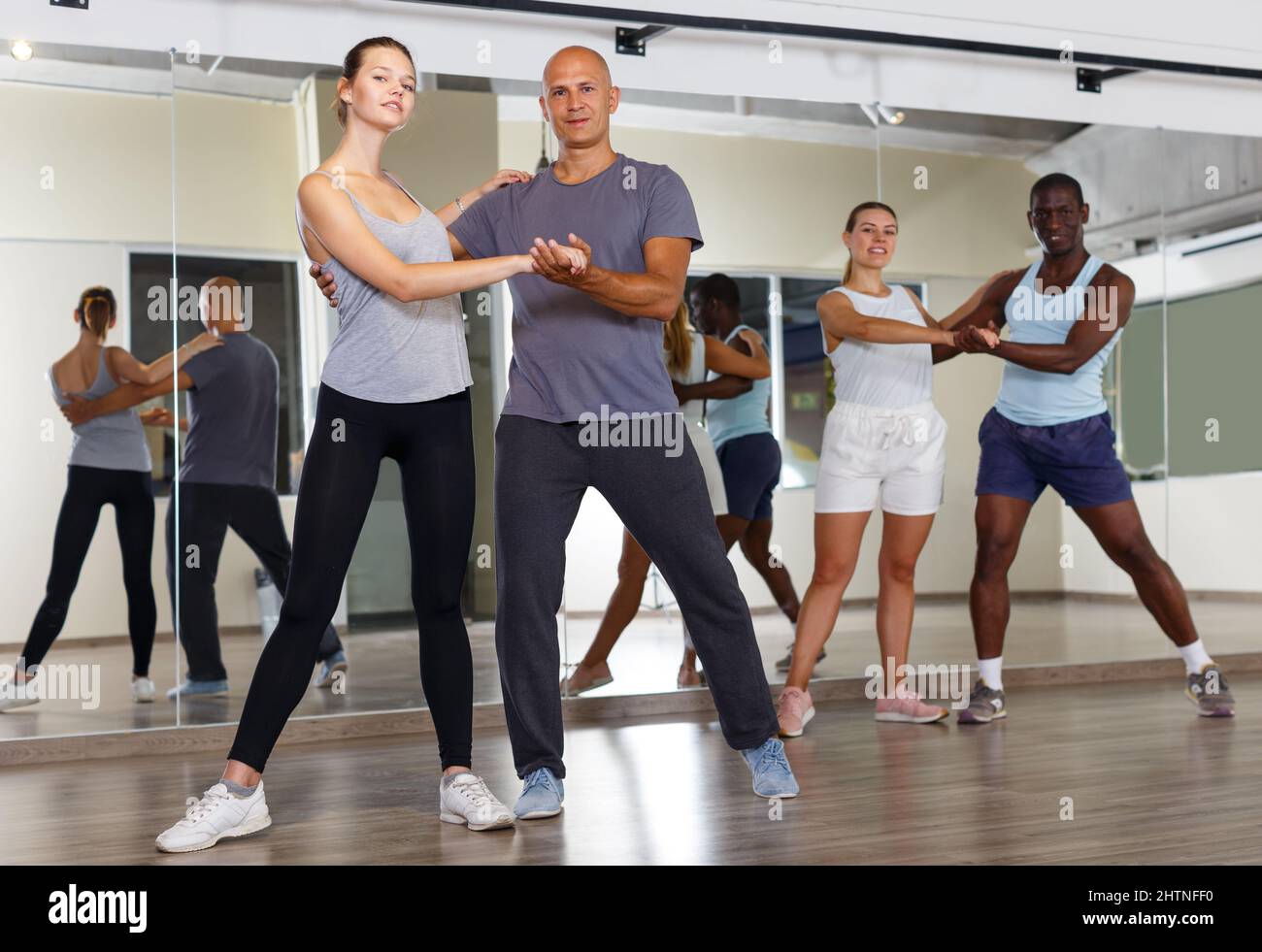 Samba dancing class hi-res stock photography and images - Alamy