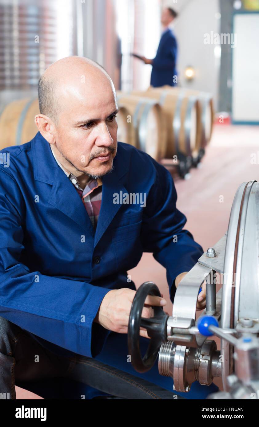 Operator control in tank hi-res stock photography and images - Alamy