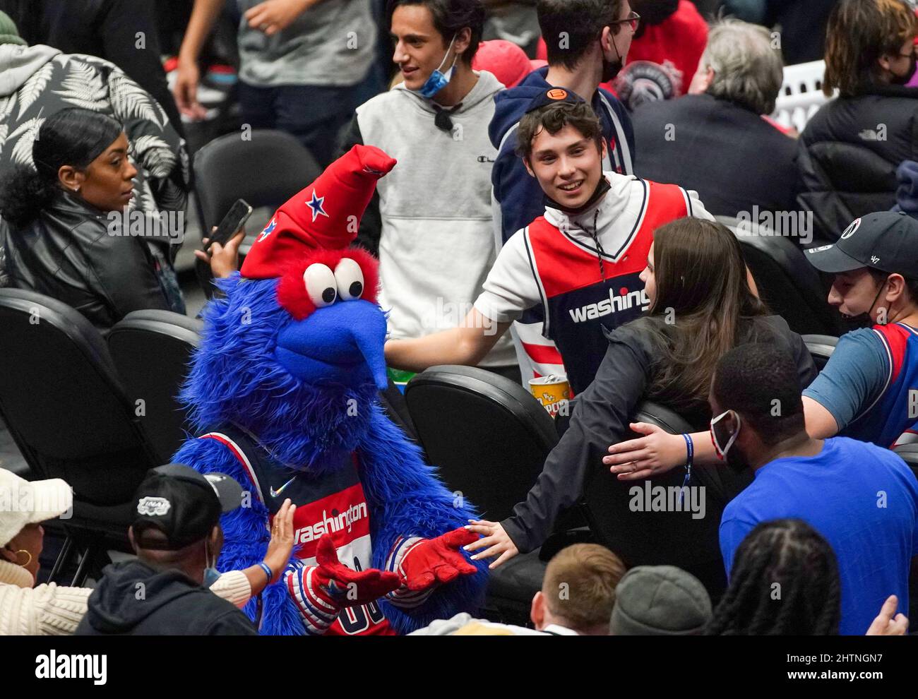 Detroit pistons fans hi-res stock photography and images - Alamy