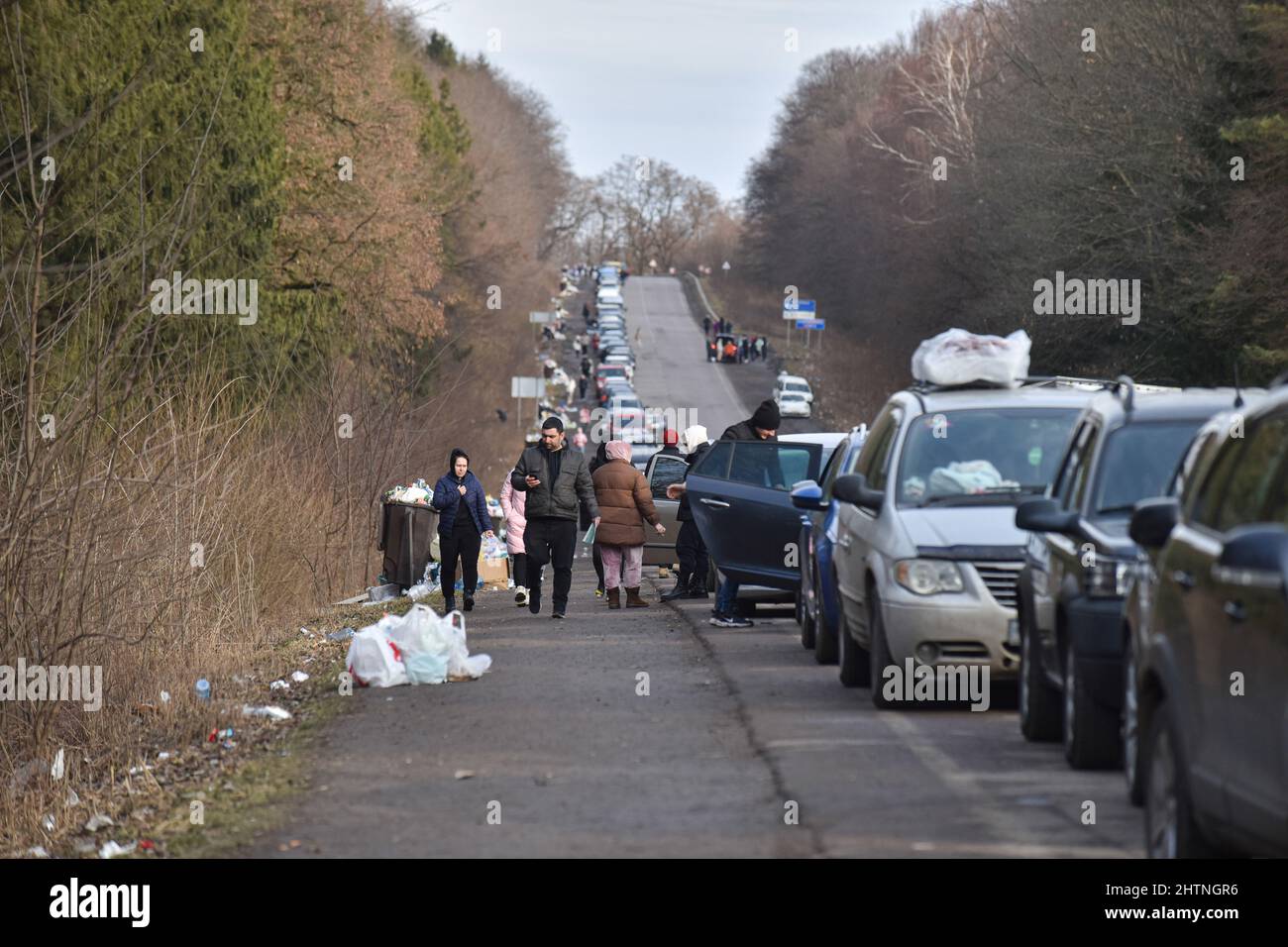 A queue of cars heading to the Shehyni checkpoint to cross the ...
