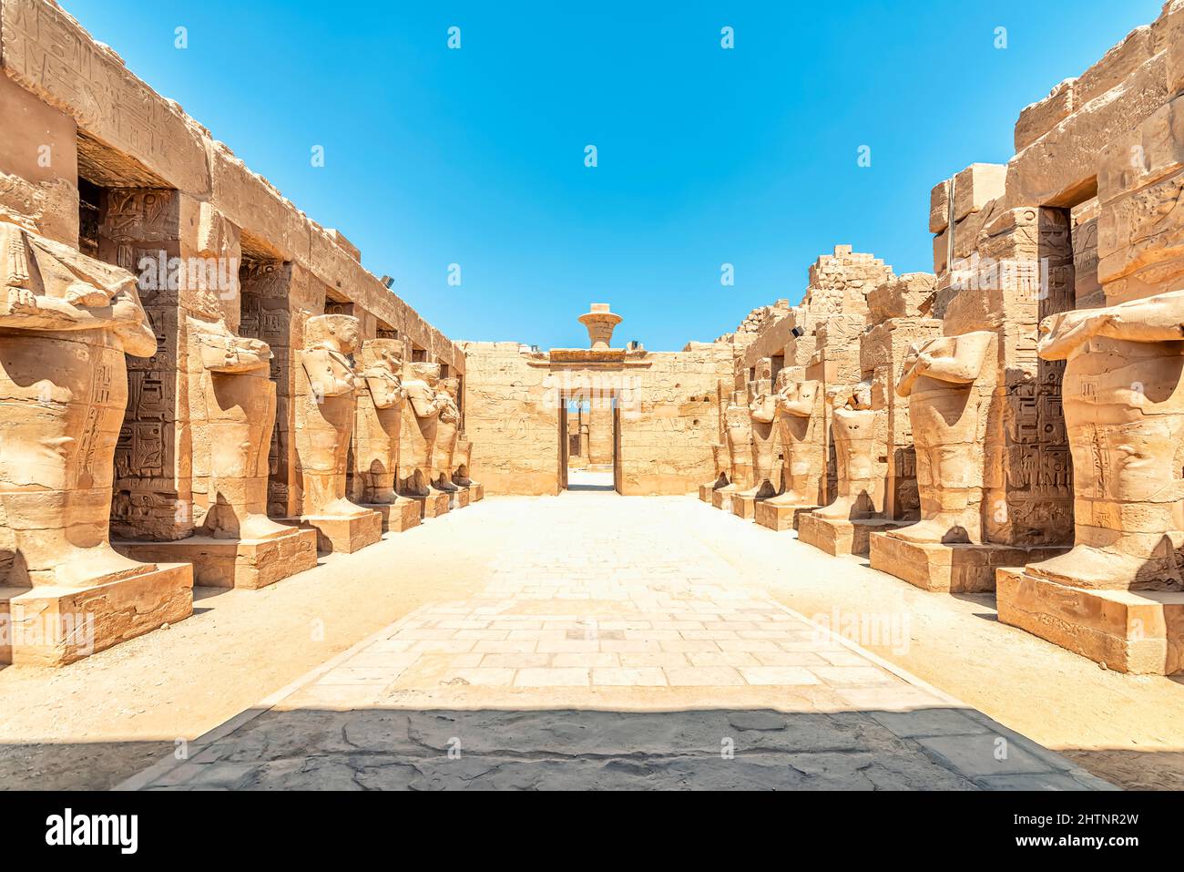 Ancient egypt pyramid building hi-res stock photography and images - Alamy